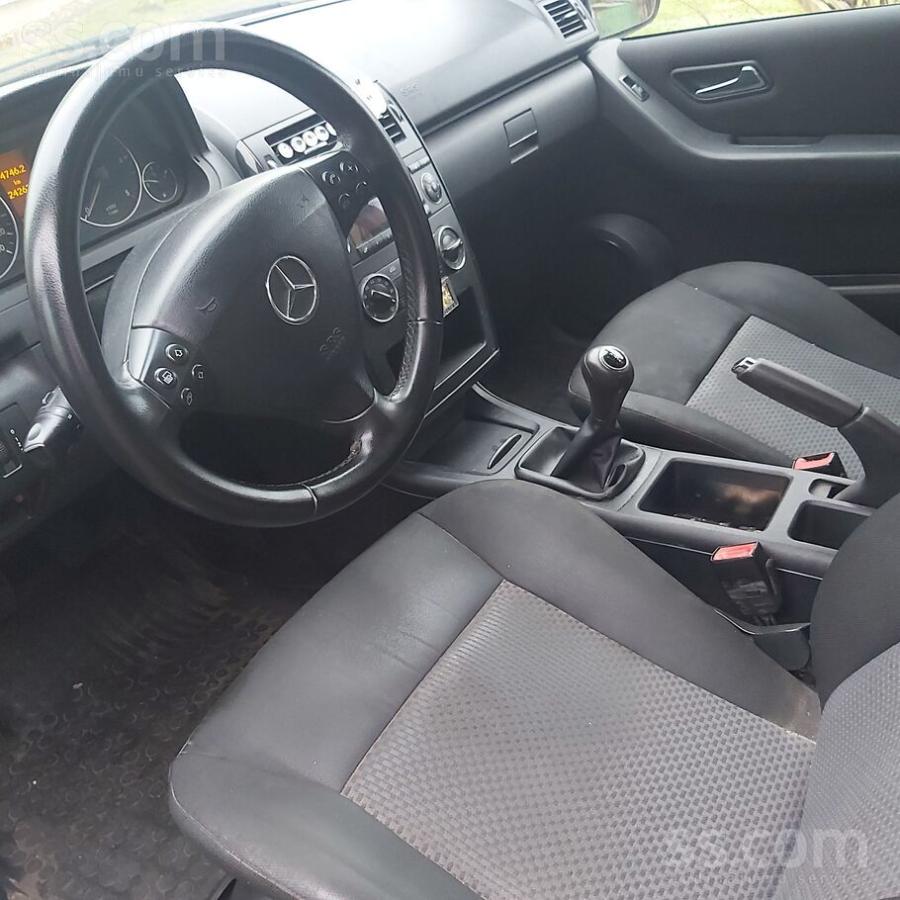 Zaļš Mercedes-Benz A 160 2005 Jelgava, ar dzinēja tilpumu 2.00 L un nobraukumu 240 tūkst. km par 900 €, foto 6 vietnē AUTOMOTO.COM.LV