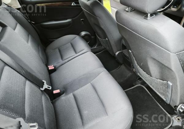 Green Mercedes-Benz A 160 2005 in Riga, with an engine capacity of 2.00 L and mileage of 223 thousand km for 1600 €, photo 8 on AUTOMOTO.COM.LV