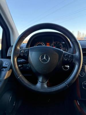 Zaļš Mercedes-Benz A 160 2010 Rīga, ar dzinēja tilpumu 1.50 L un nobraukumu 181 tūkst. km par 2600 €, foto 18 vietnē AUTOMOTO.COM.LV