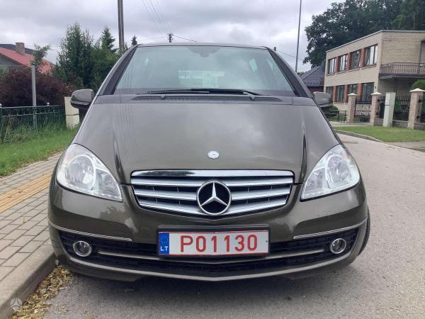 Zaļš Mercedes-Benz A 160 2011 Alīta, ar dzinēja tilpumu 1.50 L un nobraukumu 76 tūkst. km par 4900 €, foto 2 vietnē AUTOMOTO.COM.LV