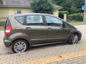 Zaļš Mercedes-Benz A 160 2011 Alīta, ar dzinēja tilpumu 1.50 L un nobraukumu 76 tūkst. km par 4900 €, foto 6 vietnē AUTOMOTO.COM.LV