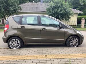 Zaļš Mercedes-Benz A 160 2011 Alīta, ar dzinēja tilpumu 1.50 L un nobraukumu 76 tūkst. km par 4900 €, foto 7 vietnē AUTOMOTO.COM.LV
