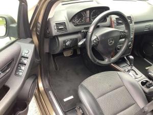 Zaļš Mercedes-Benz A 160 2011 Alīta, ar dzinēja tilpumu 1.50 L un nobraukumu 76 tūkst. km par 4900 €, foto 11 vietnē AUTOMOTO.COM.LV