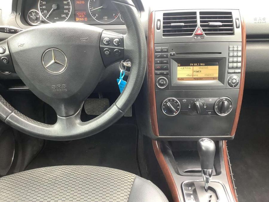 Zaļš Mercedes-Benz A 160 2011 Alīta, ar dzinēja tilpumu 1.50 L un nobraukumu 76 tūkst. km par 4900 €, foto 12 vietnē AUTOMOTO.COM.LV