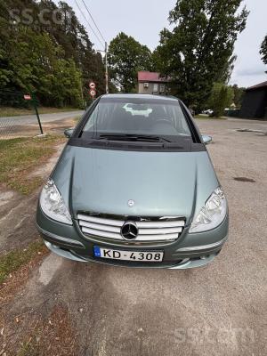 Зеленый Мерседес А 160 2005 в Юрмала, объемом двигателя 1.90 л и пробегом 220 тыс. км за 1200 €, фото  на AUTOMOTO.COM.LV