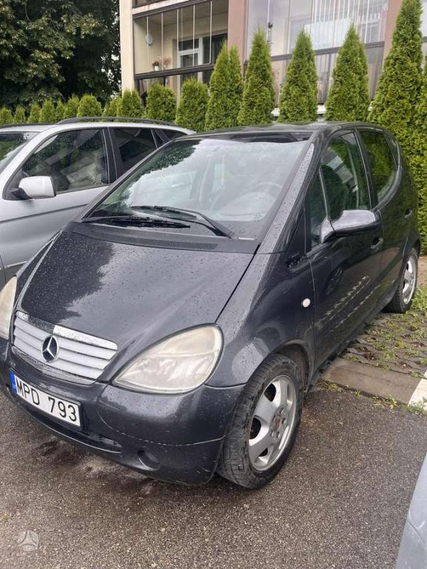 Pelēks Mercedes-Benz A 160 1999 Viļņa, ar dzinēja tilpumu 1.60 L un nobraukumu 240 tūkst. km par 1200 €, foto 1 vietnē AUTOMOTO.COM.LV