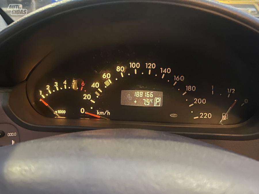 Pelēks Mercedes-Benz A 160 2002 Viļņa, ar dzinēja tilpumu 1.60 L un nobraukumu 188 tūkst. km par 750 €, foto 7 vietnē AUTOMOTO.COM.LV