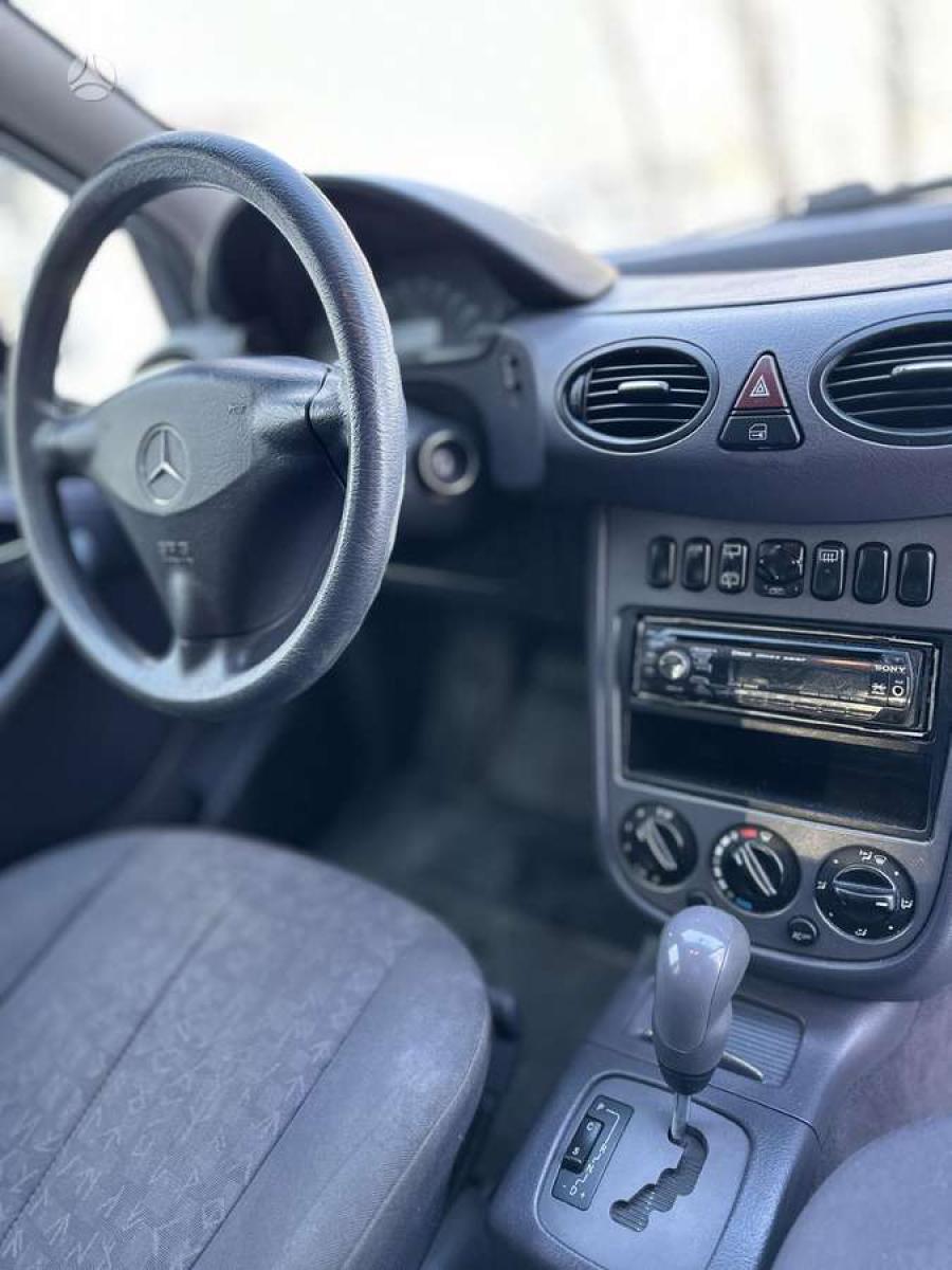 Pelēks Mercedes-Benz A 160 2003 Viļņa, ar dzinēja tilpumu 1.60 L un nobraukumu 217 tūkst. km par 1350 €, foto 9 vietnē AUTOMOTO.COM.LV