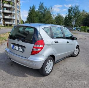 Grey Mercedes-Benz A 160 2004 in Jelgava, with an engine capacity of 2.00 L and mileage of 272 thousand km for 1500 €, photo 3 on AUTOMOTO.COM.LV