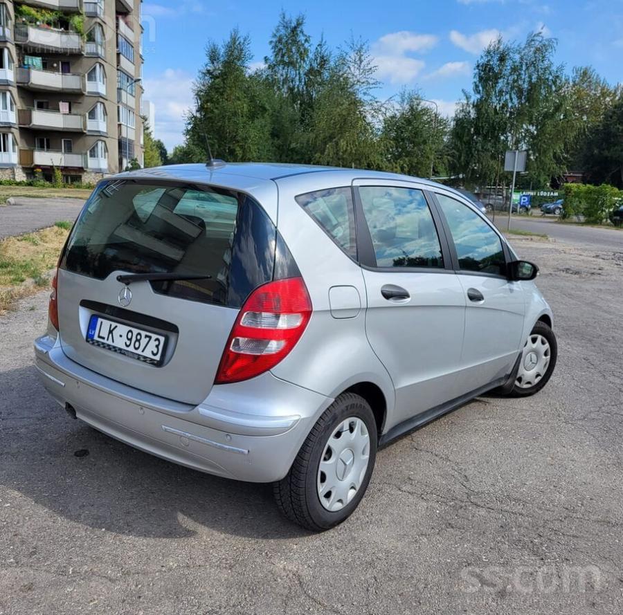 Grey Mercedes-Benz A 160 2004 in Jelgava, with an engine capacity of 2.00 L and mileage of 272 thousand km for 1500 €, photo 3 on AUTOMOTO.COM.LV