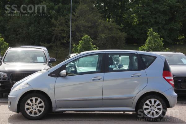 Pelēks Mercedes-Benz A 160 2007 Tukums, ar dzinēja tilpumu 2.00 L un nobraukumu 300 tūkst. km par 1550 €, foto 2 vietnē AUTOMOTO.COM.LV