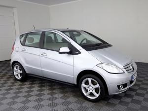 Pelēks Mercedes-Benz A 160 2009 Tallina, ar dzinēja tilpumu 1.50 L un nobraukumu 235 tūkst. km par 1699 €, foto 9 vietnē AUTOMOTO.COM.LV