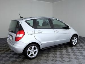 Pelēks Mercedes-Benz A 160 2009 Tallina, ar dzinēja tilpumu 1.50 L un nobraukumu 235 tūkst. km par 1699 €, foto 11 vietnē AUTOMOTO.COM.LV