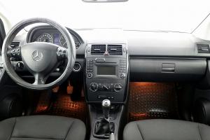 Pelēks Mercedes-Benz A 160 2009 Tallina, ar dzinēja tilpumu 1.50 L un nobraukumu 235 tūkst. km par 1699 €, foto 13 vietnē AUTOMOTO.COM.LV