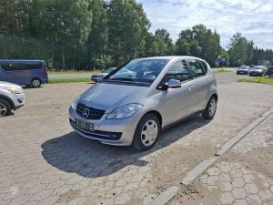 Pelēks Mercedes-Benz A 160 2009 Radviliškis, ar dzinēja tilpumu 1.50 L un nobraukumu 181 tūkst. km par 2600 €, foto  vietnē AUTOMOTO.COM.LV