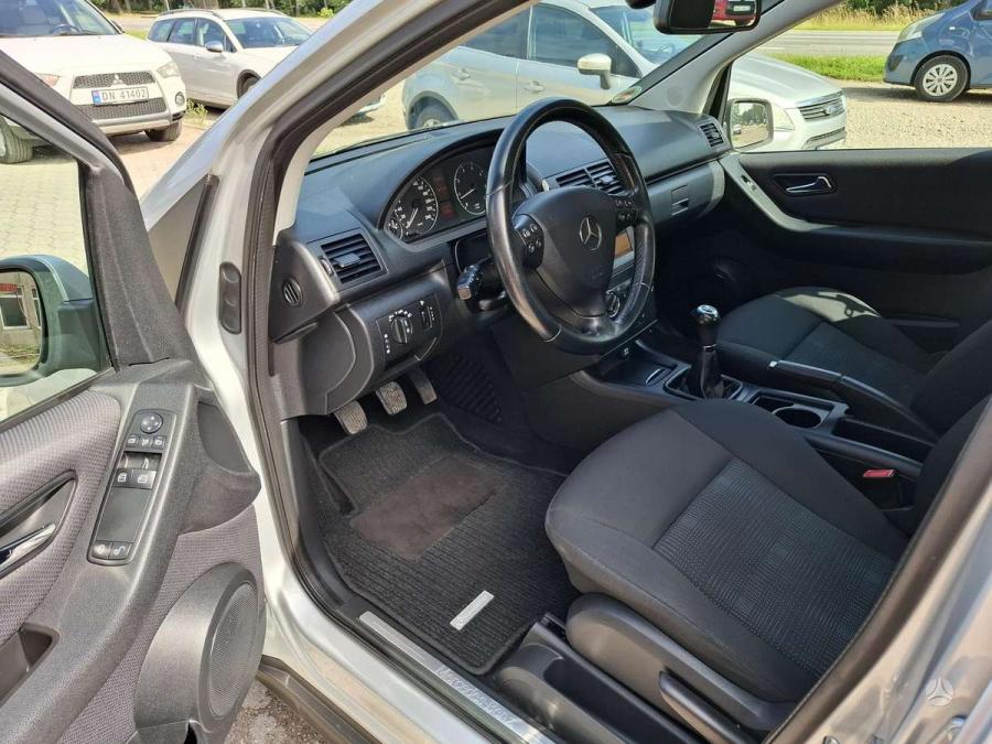 Pelēks Mercedes-Benz A 160 2009 Radviliškis, ar dzinēja tilpumu 1.50 L un nobraukumu 181 tūkst. km par 2600 €, foto 13 vietnē AUTOMOTO.COM.LV
