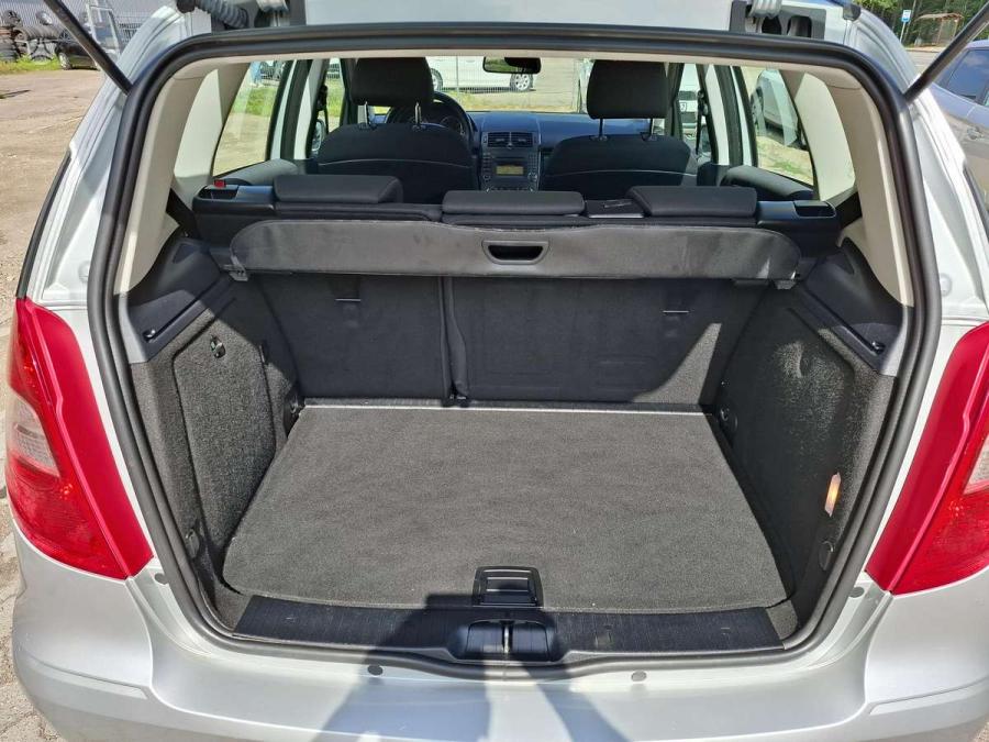 Pelēks Mercedes-Benz A 160 2009 Radviliškis, ar dzinēja tilpumu 1.50 L un nobraukumu 181 tūkst. km par 2600 €, foto 16 vietnē AUTOMOTO.COM.LV
