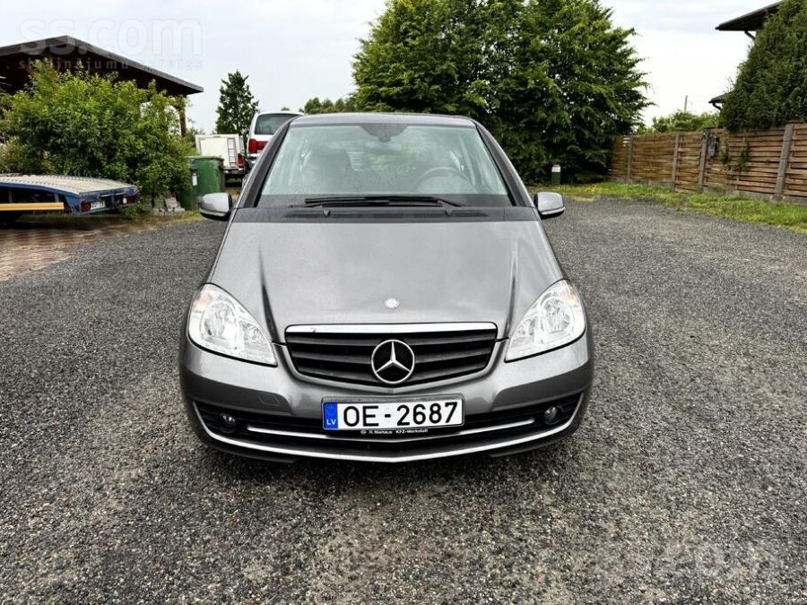 Grey Mercedes-Benz A 160 2010 in Saldus, with an engine capacity of 1.50 L and mileage of 175 thousand km for 3450 €, photo 2 on AUTOMOTO.COM.LV