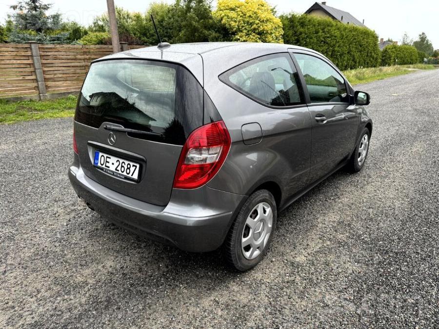 Grey Mercedes-Benz A 160 2010 in Saldus, with an engine capacity of 1.50 L and mileage of 175 thousand km for 3450 €, photo 5 on AUTOMOTO.COM.LV