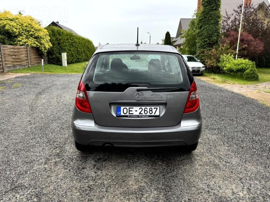Grey Mercedes-Benz A 160 2010 in Saldus, with an engine capacity of 1.50 L and mileage of 175 thousand km for 3450 €, photo 6 on AUTOMOTO.COM.LV