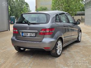 Grey Mercedes-Benz A 160 2010 in Liepaja, with an engine capacity of 1.50 L and mileage of 243 thousand km for 3490 €, photo 7 on AUTOMOTO.COM.LV