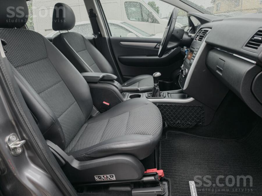 Grey Mercedes-Benz A 160 2010 in Liepaja, with an engine capacity of 1.50 L and mileage of 243 thousand km for 3490 €, photo 15 on AUTOMOTO.COM.LV