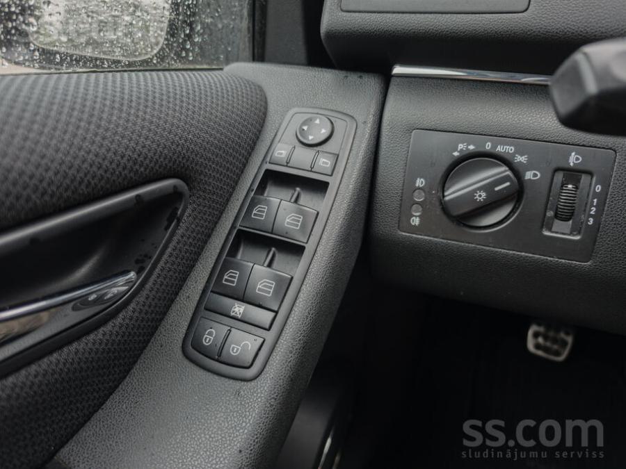 Grey Mercedes-Benz A 160 2010 in Liepaja, with an engine capacity of 1.50 L and mileage of 243 thousand km for 3490 €, photo 17 on AUTOMOTO.COM.LV