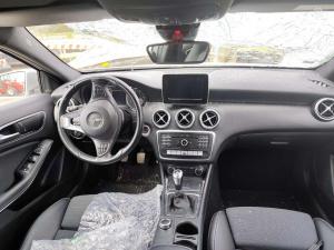 Grey Mercedes-Benz A 160 2017 in Kaunas, with an engine capacity of 1.60 L and mileage of 90 thousand km for 5500 €, photo 7 on AUTOMOTO.COM.LV