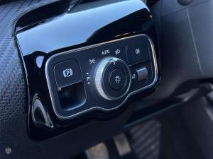 Pelēks Mercedes-Benz A 160 2019 Tauragė, ar dzinēja tilpumu 1.33 L un nobraukumu 43 tūkst. km par 15300 €, foto 19 vietnē AUTOMOTO.COM.LV