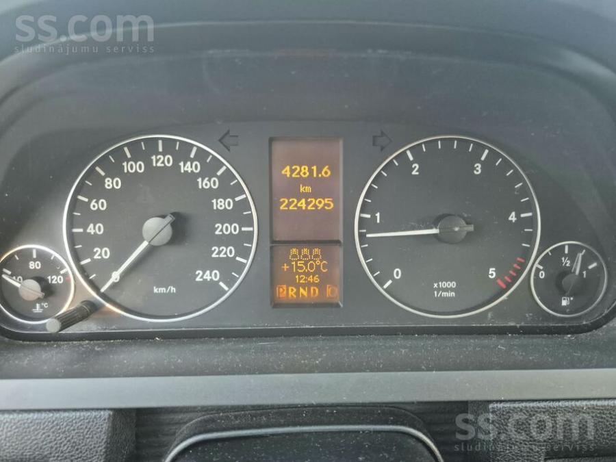 Серый Мерседес А 160 2005 в Балви, объемом двигателя 2.00 л и пробегом 224 тыс. км за 2350 €, фото 12 на AUTOMOTO.COM.LV
