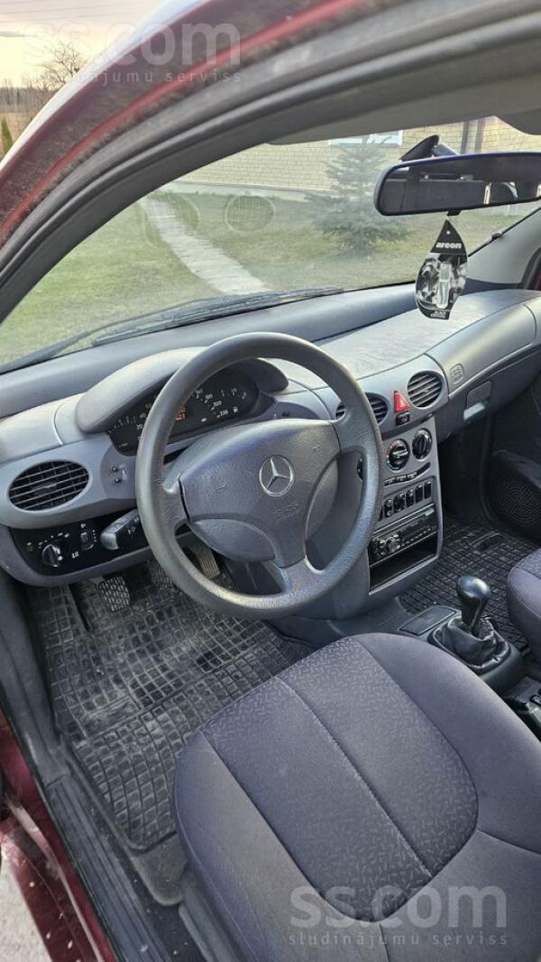 Mercedes-Benz A 160 1999 in Riga, with an engine capacity of 1.60 L and mileage of 241 thousand km for 1250 €, photo 5 on AUTOMOTO.COM.LV