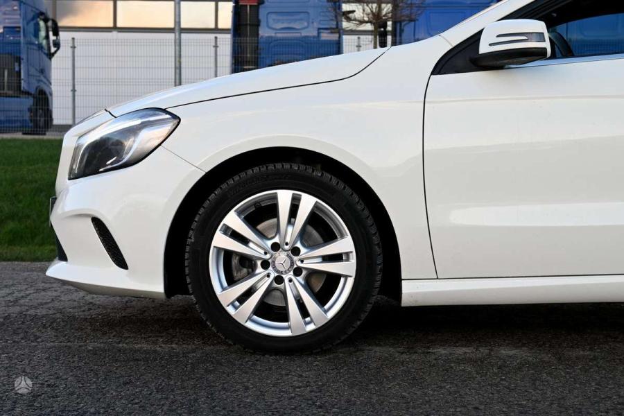 White Mercedes-Benz A 160 2017 in Kretinga, with an engine capacity of 1.60 L and mileage of 43 thousand km for 15999 €, photo 13 on AUTOMOTO.COM.LV