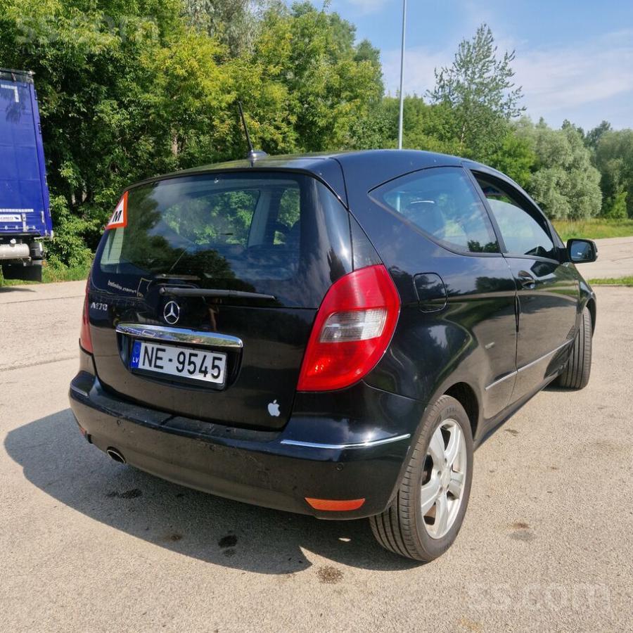 Черный Мерседес А 170 2008 в Рига, объемом двигателя 1.70 л и пробегом 223 тыс. км за 2200 €, фото 5 на AUTOMOTO.COM.LV