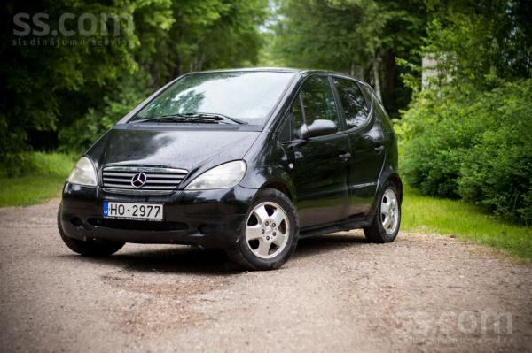 Black Mercedes-Benz A 170 2000 in Liepaja, with an engine capacity of 1.70 L and mileage of 343 thousand km for 950 €, photo 1 on AUTOMOTO.COM.LV