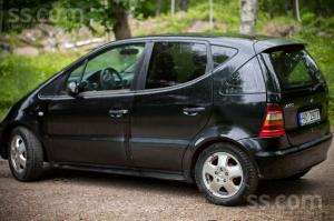 Black Mercedes-Benz A 170 2000 in Liepaja, with an engine capacity of 1.70 L and mileage of 343 thousand km for 950 €, photo 4 on AUTOMOTO.COM.LV