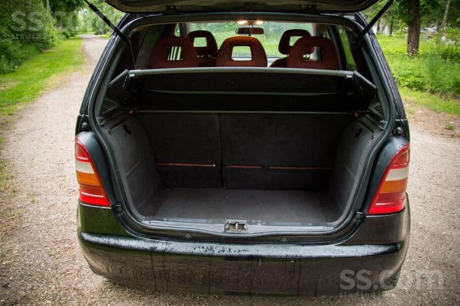 Black Mercedes-Benz A 170 2000 in Liepaja, with an engine capacity of 1.70 L and mileage of 343 thousand km for 950 €, photo 12 on AUTOMOTO.COM.LV