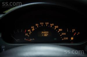 Black Mercedes-Benz A 170 2000 in Liepaja, with an engine capacity of 1.70 L and mileage of 343 thousand km for 950 €, photo 13 on AUTOMOTO.COM.LV