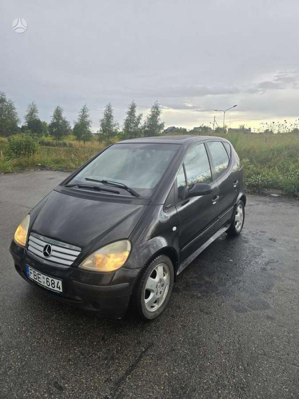 Melns Mercedes-Benz A 170 2000 Viļņa, ar dzinēja tilpumu 1.69 L un nobraukumu 259 tūkst. km par 1000 €, foto 1 vietnē AUTOMOTO.COM.LV