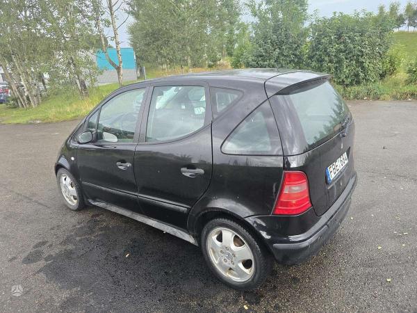 Melns Mercedes-Benz A 170 2000 Viļņa, ar dzinēja tilpumu 1.69 L un nobraukumu 259 tūkst. km par 1000 €, foto 5 vietnē AUTOMOTO.COM.LV