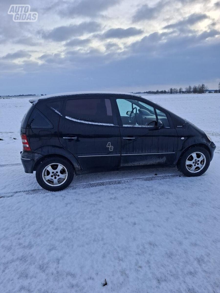 Black Mercedes-Benz A 170 2001 in Vilkaviskis, with an engine capacity of 1.70 L and mileage of 325 thousand km for 500 €, photo 3 on AUTOMOTO.COM.LV
