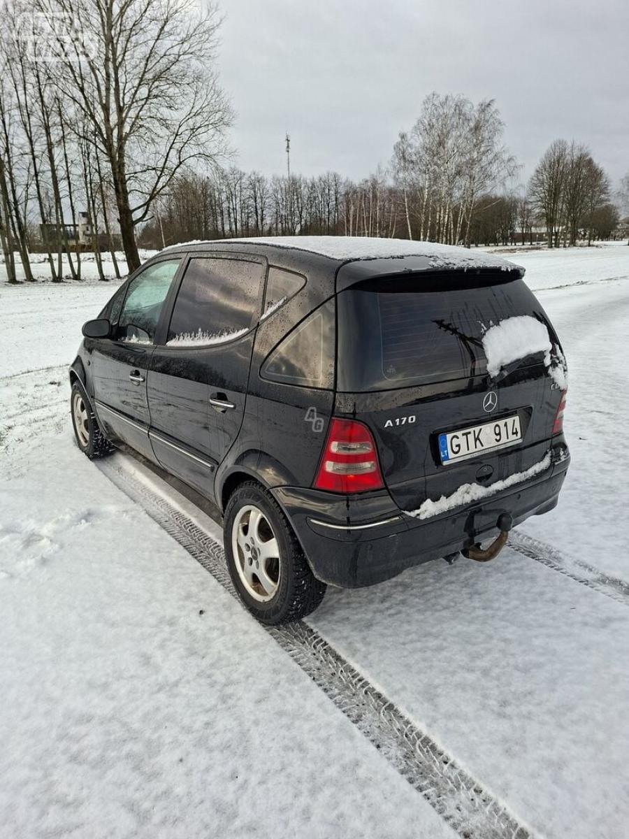 Black Mercedes-Benz A 170 2001 in Vilkaviskis, with an engine capacity of 1.70 L and mileage of 325 thousand km for 500 €, photo 4 on AUTOMOTO.COM.LV