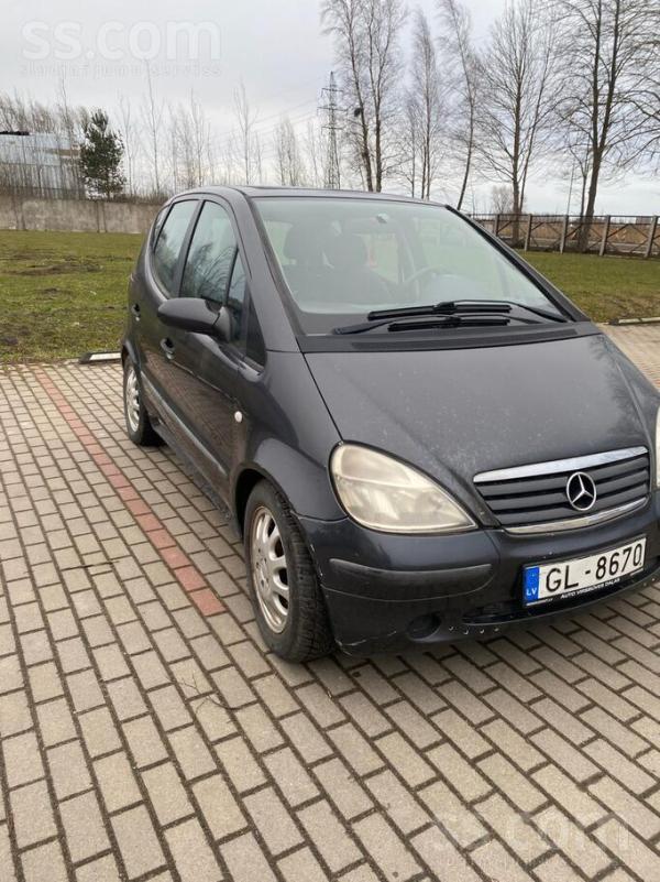 Black Mercedes-Benz A 170 2001 in Liepaja, with an engine capacity of 1.70 L and mileage of 283 thousand km for 399 €, photo 2 on AUTOMOTO.COM.LV