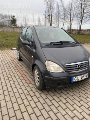 Black Mercedes-Benz A 170 2001 in Liepaja, with an engine capacity of 1.70 L and mileage of 283 thousand km for 399 €, photo 3 on AUTOMOTO.COM.LV
