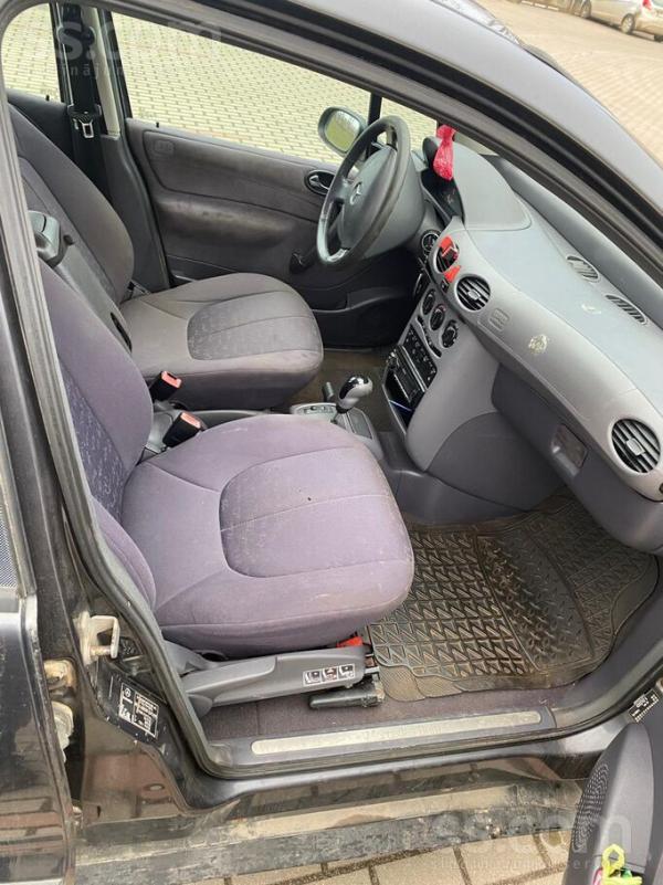 Black Mercedes-Benz A 170 2001 in Liepaja, with an engine capacity of 1.70 L and mileage of 283 thousand km for 399 €, photo 5 on AUTOMOTO.COM.LV