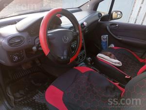 Melns Mercedes-Benz A 170 2001 Daugavpils, ar dzinēja tilpumu 1.70 L un nobraukumu 333 tūkst. km par 750 €, foto 4 vietnē AUTOMOTO.COM.LV