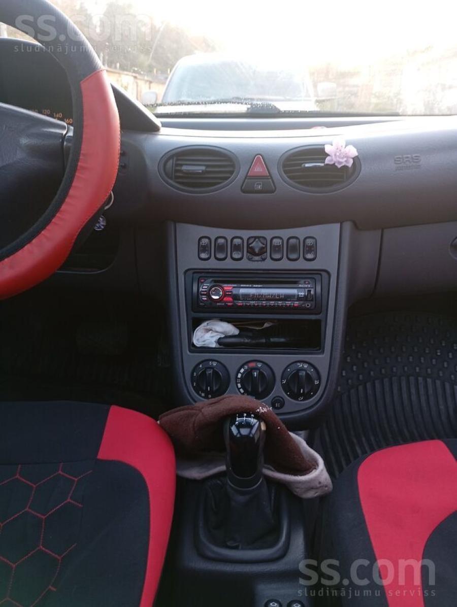 Melns Mercedes-Benz A 170 2001 Daugavpils, ar dzinēja tilpumu 1.70 L un nobraukumu 333 tūkst. km par 750 €, foto 14 vietnē AUTOMOTO.COM.LV