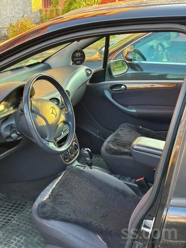 Black Mercedes-Benz A 170 2002 in Rezekne, with an engine capacity of 1.70 L and mileage of 288 thousand km for 500 €, photo 6 on AUTOMOTO.COM.LV