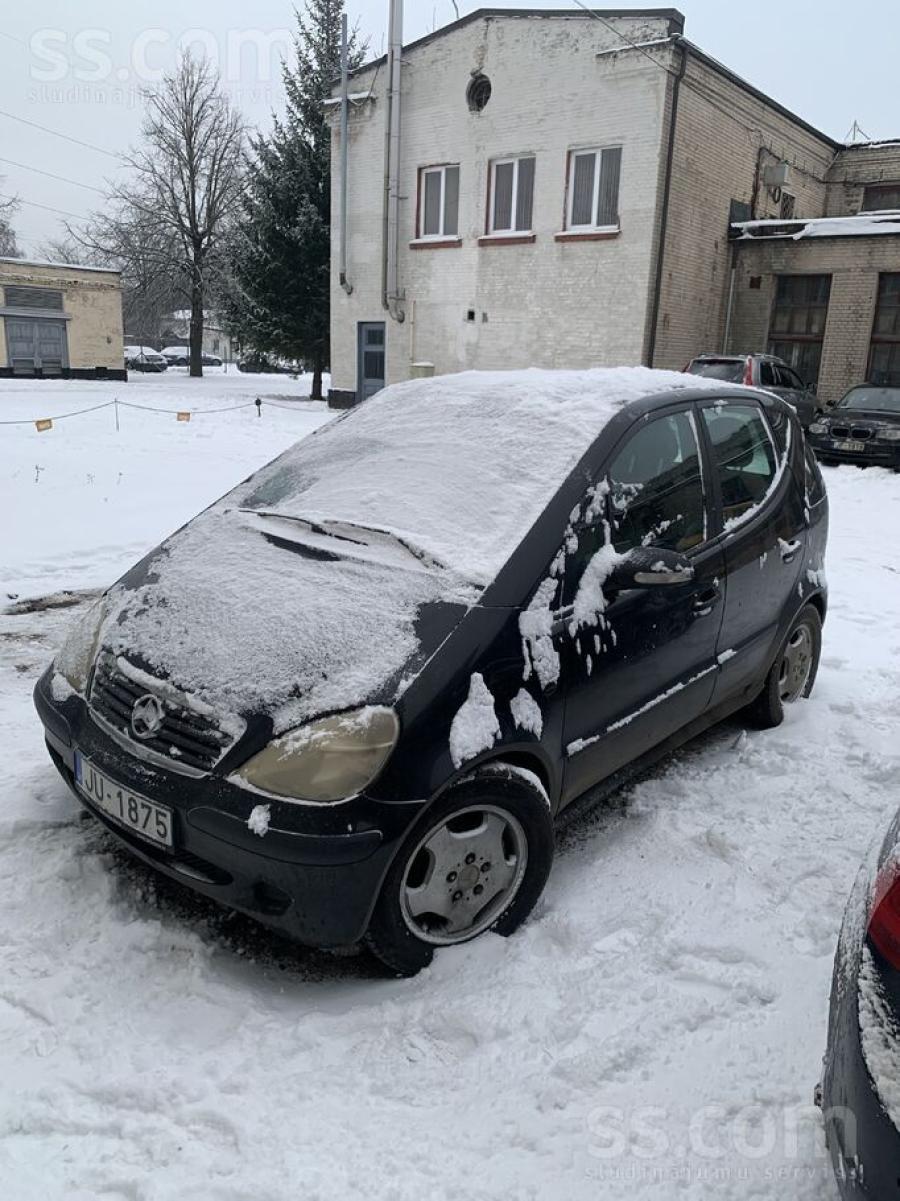 Melns Mercedes-Benz A 170 2003 Rīga, ar dzinēja tilpumu 1.70 L un nobraukumu 263 tūkst. km par 600 €, foto 1 vietnē AUTOMOTO.COM.LV