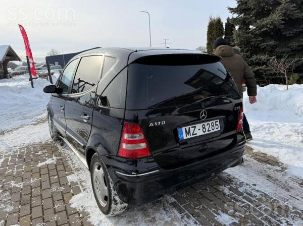 Black Mercedes-Benz A 170 2003 in Talsi, with an engine capacity of 1.60 L and mileage of 293 thousand km for 2370 €, photo 4 on AUTOMOTO.COM.LV