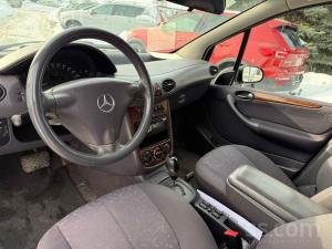 Melns Mercedes-Benz A 170 2003 Talsi, ar dzinēja tilpumu 1.60 L un nobraukumu 293 tūkst. km par 2370 €, foto 13 vietnē AUTOMOTO.COM.LV